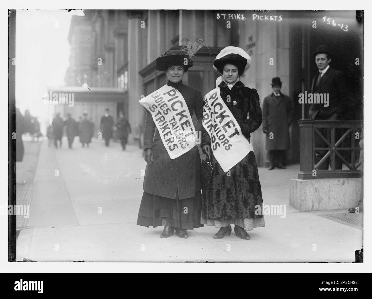 Early labor activism Black and White Stock Photos & Images - Alamy