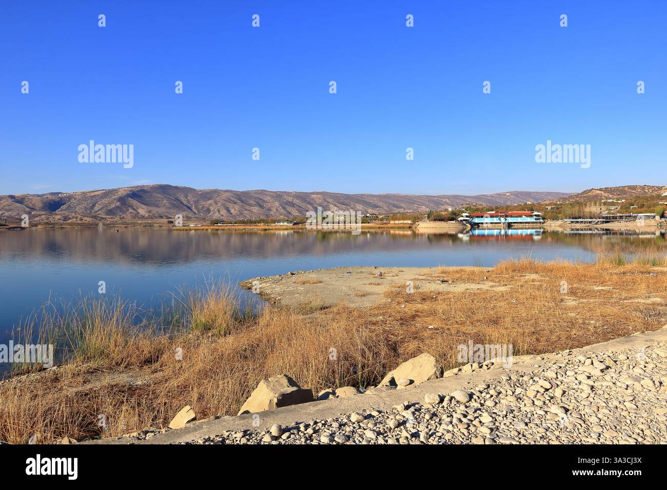 the landscape around the Smaquli Resort between Erbil and Dohuk lake ...