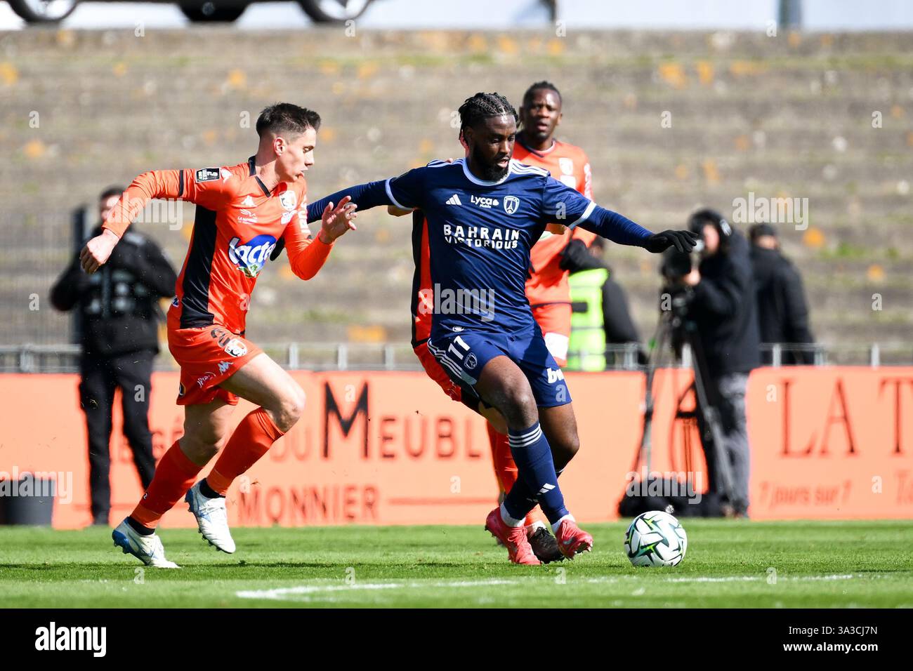 02 Theo PELLENARD (slmfc) - 11 Jean-Philippe KRASSO (pfc) during the ...