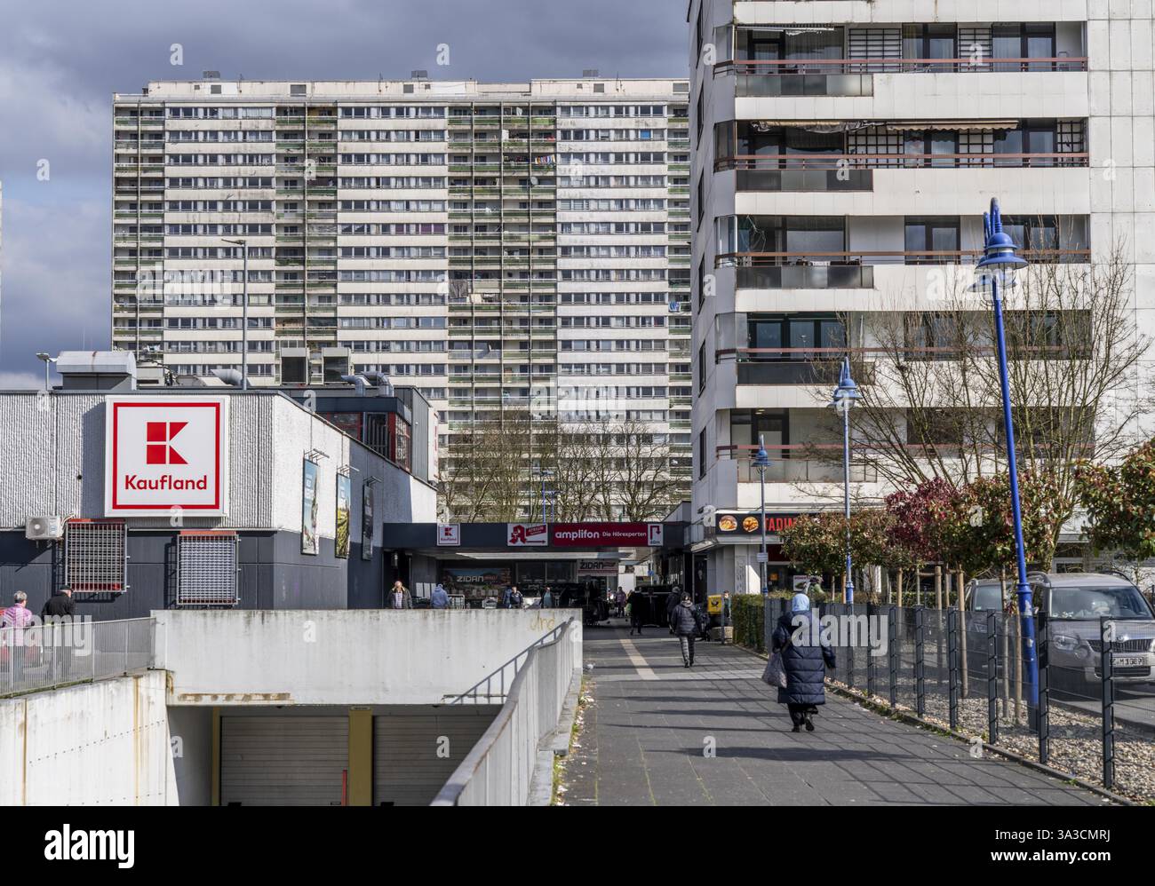 Duisburg-Hochheide, large housing estate Wohnpark Hochheide, 6 20 ...