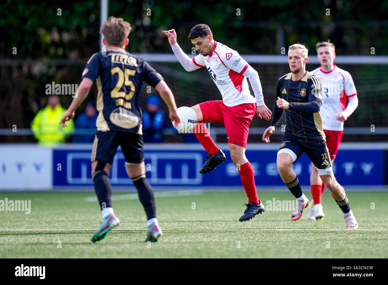 Barendrecht, Netherlands. 15th Mar, 2025. BARENDRECHT, 15-03-2025, Sportpark De Bongerd, Season ...