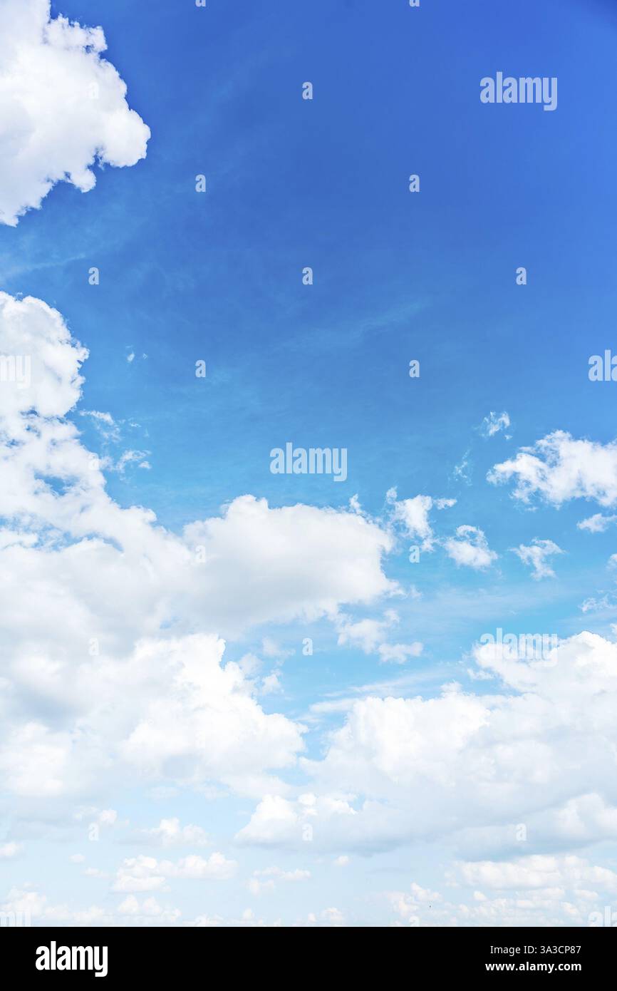 Aerial view quiet blue hi-res stock photography and images - Alamy