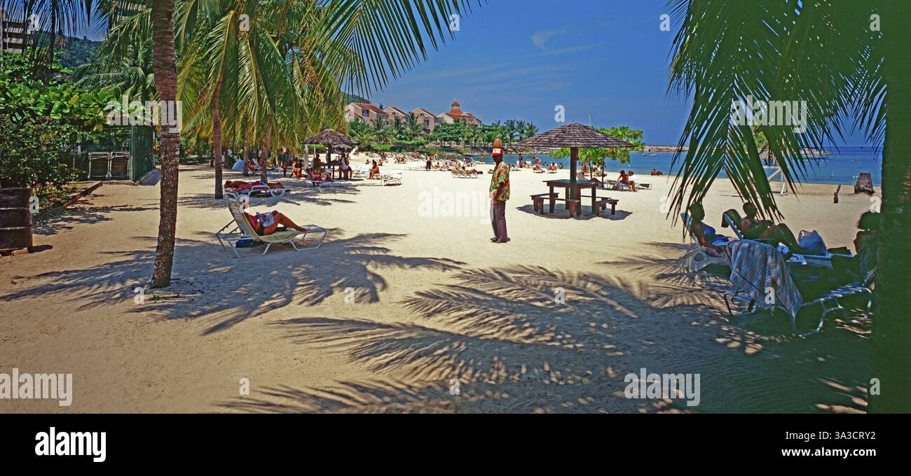 Turtle Beach, beach holidaymakers, Ochos Rios, Jamaica, Caribbean ...