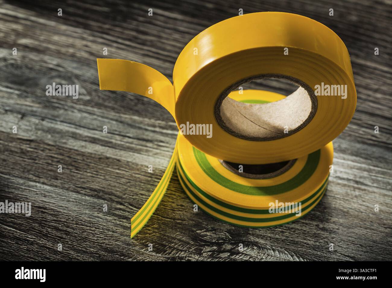 Yellow insulation hi-res stock photography and images - Alamy
