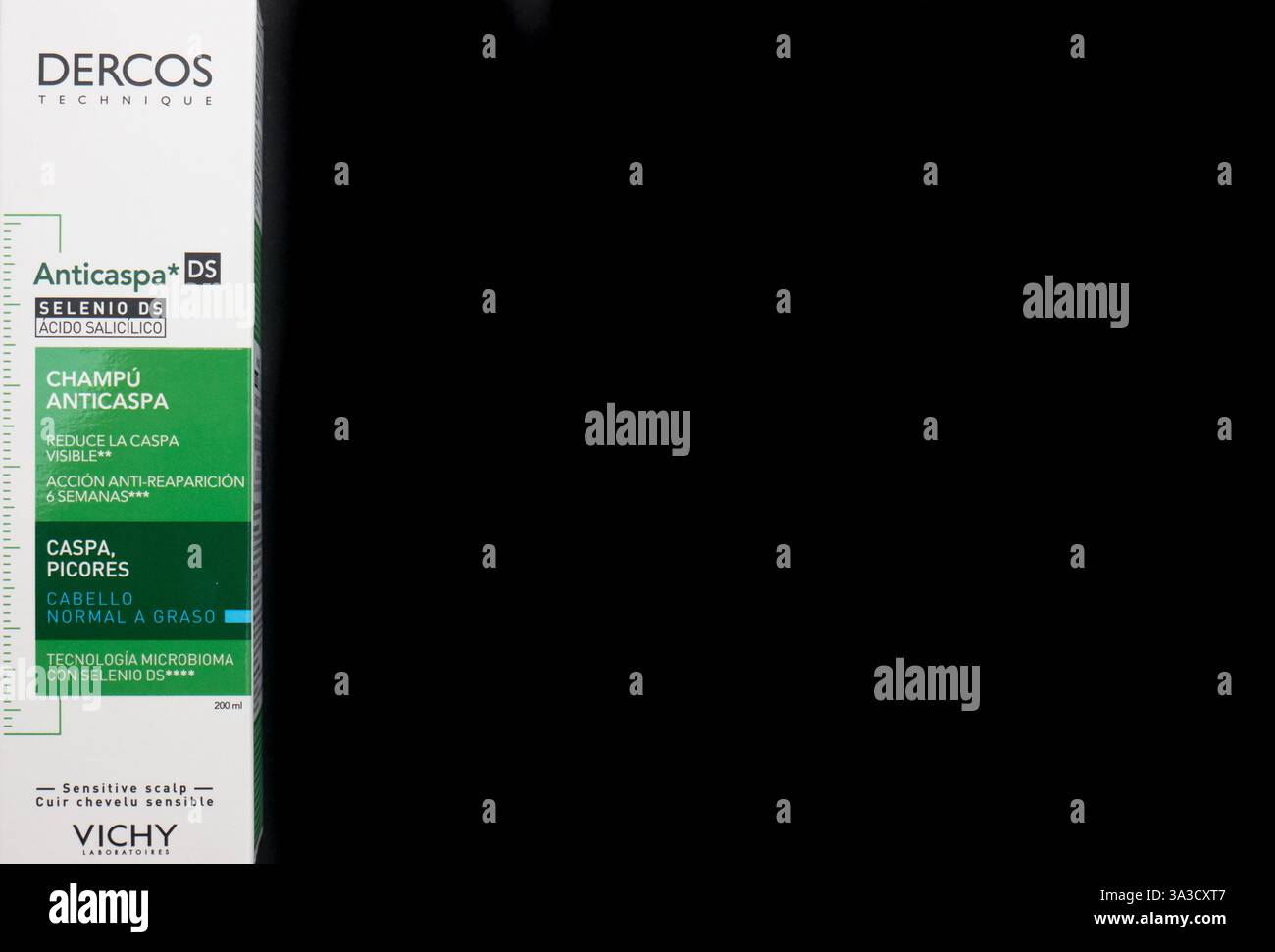 Dercos Anti dandruff DS Dermatological Shampoo Stock Photo - Alamy