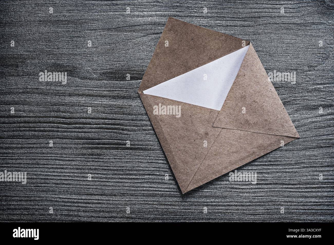 Reading details letter senior hi-res stock photography and images - Alamy