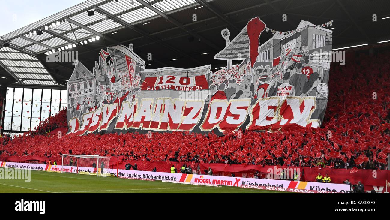 15 March 2025, Rhineland-Palatinate, Mainz: Soccer: Bundesliga, FSV ...