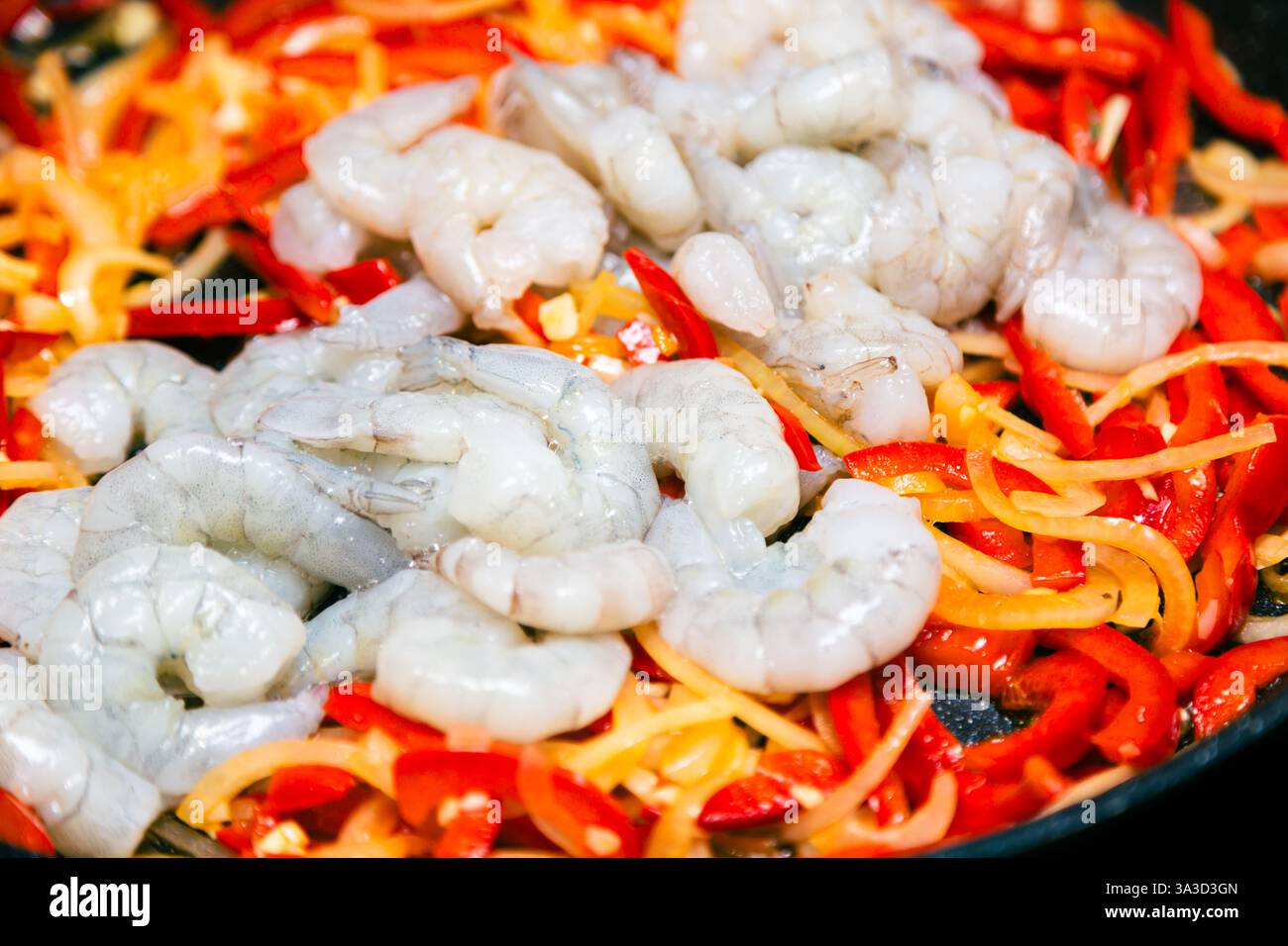 Pan food being cooked hi-res stock photography and images - Alamy
