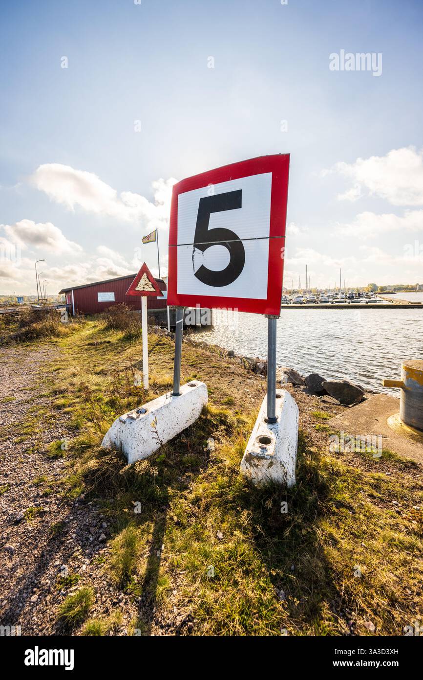 Large sign showing max speed 5 knots Stock Photo - Alamy