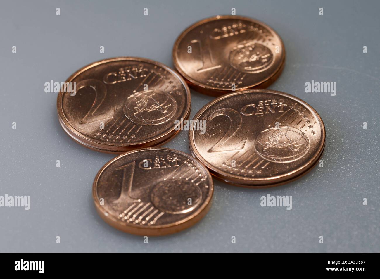Ein-Cent-Münzen und Zwei-Cent-Münzen sind unbeliebt, kaum etwas wert ...