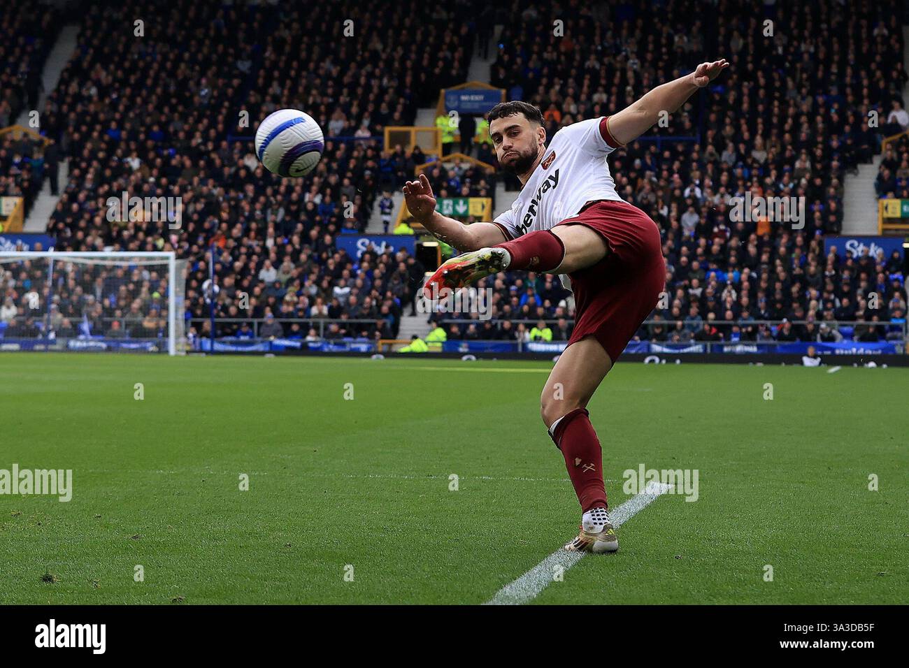 Goodison Park, Liverpool, UK. 15th Mar, 2025. Premier League Football ...
