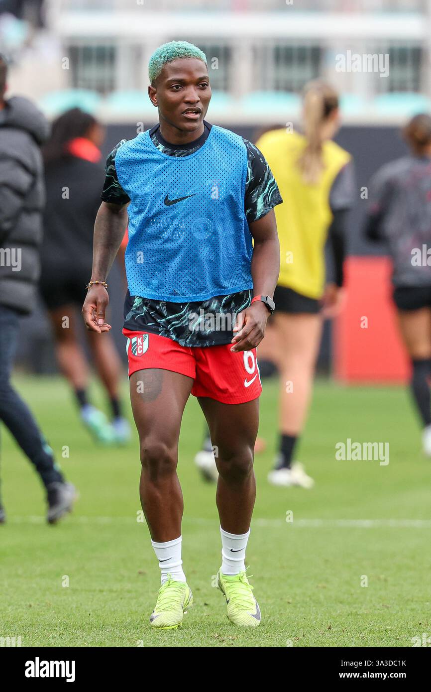 Kansas City, MO, USA. 15th Mar, 2025. Kansas City Current forward Temwa ...