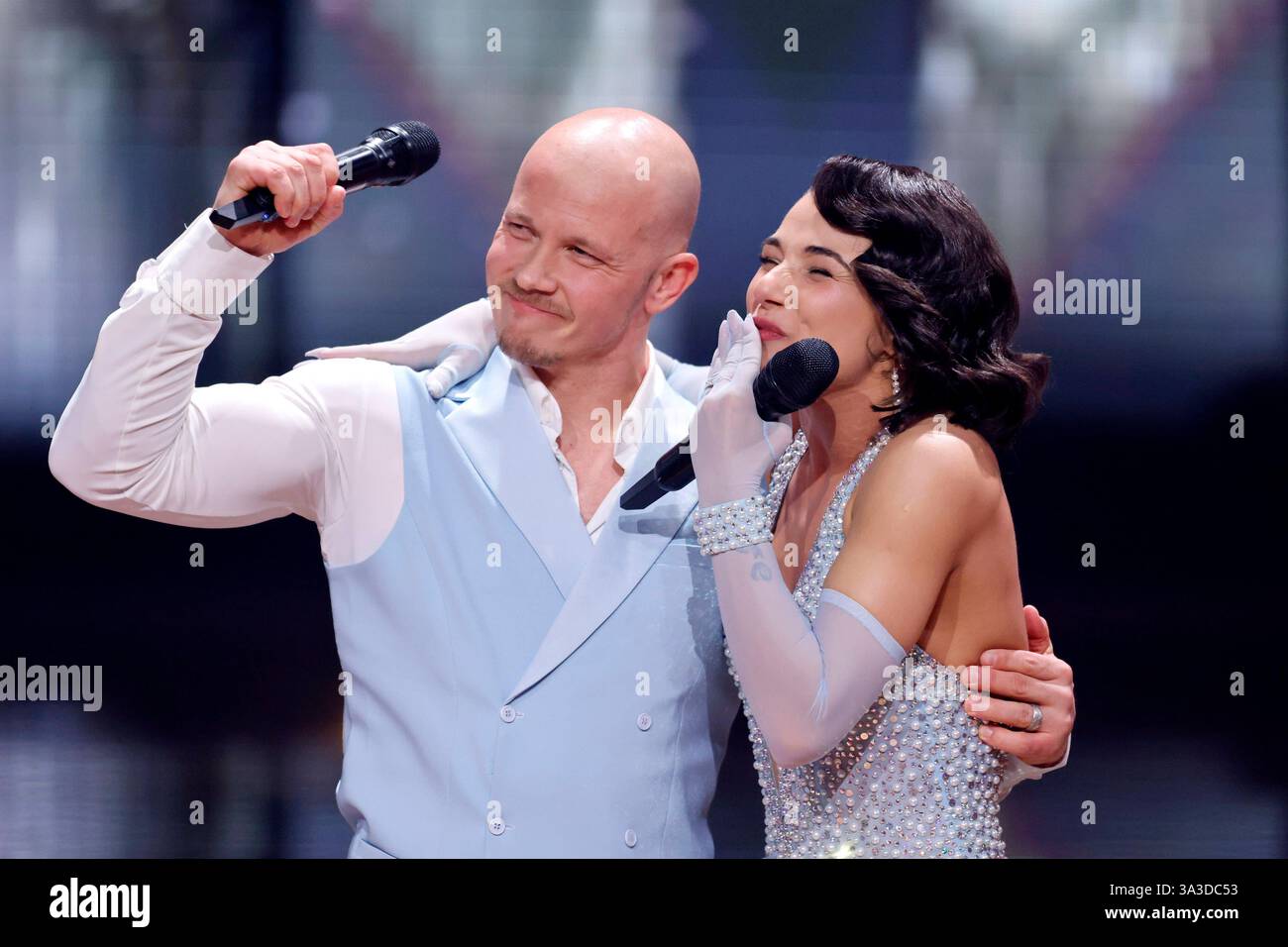 Turnprofi Fabian Hambüchen und Tänzerin Anastasia Maruster bei der 18 ...