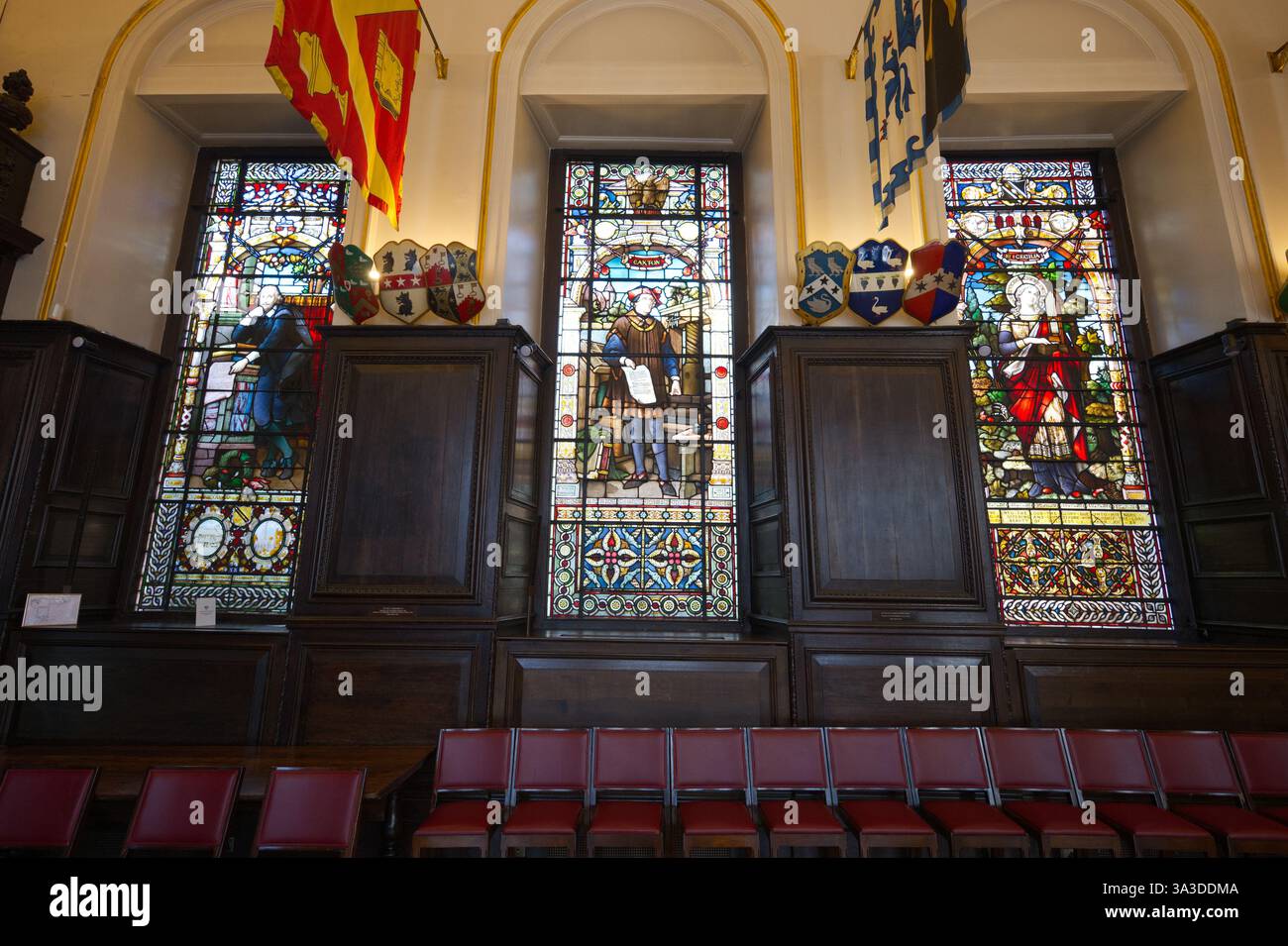 Stained glass windows William Shakespeare, William Caxton, St Cecilia ...