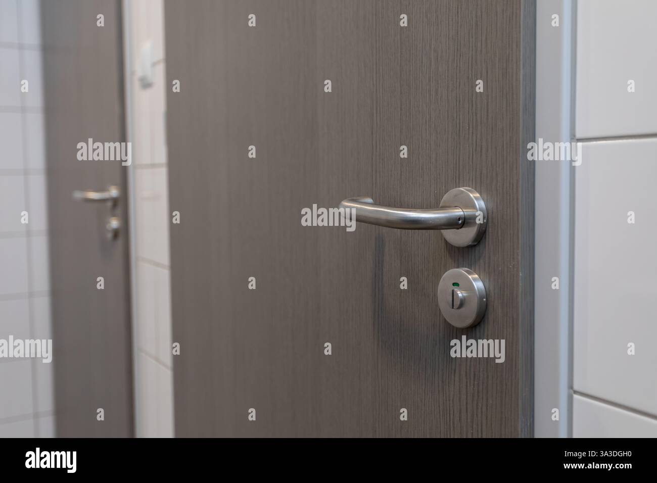 Innovative and Stylish Modern Door Handle and Lock Design for ...