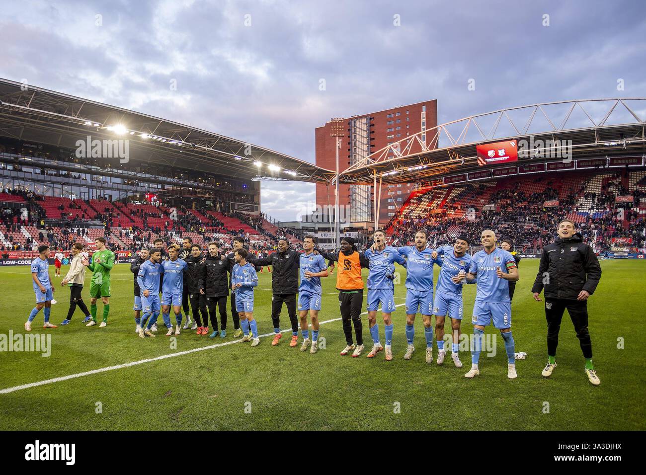 Utrecht, Netherlands. 15th Mar, 2025. UTRECHT, Stadium De Goffert, 15 ...