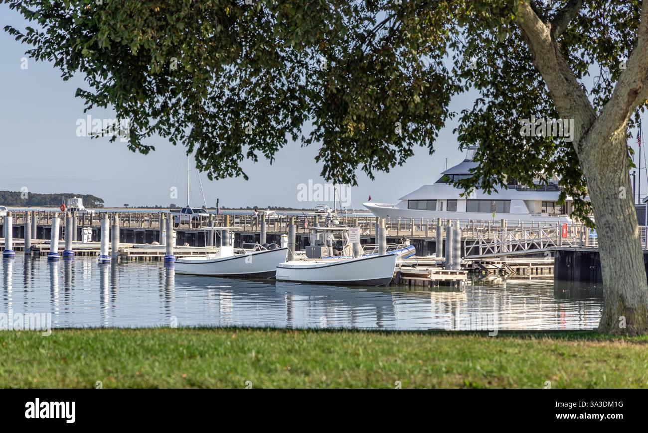 Landscape of long wharf, sag harbor, ny Stock Photo - Alamy