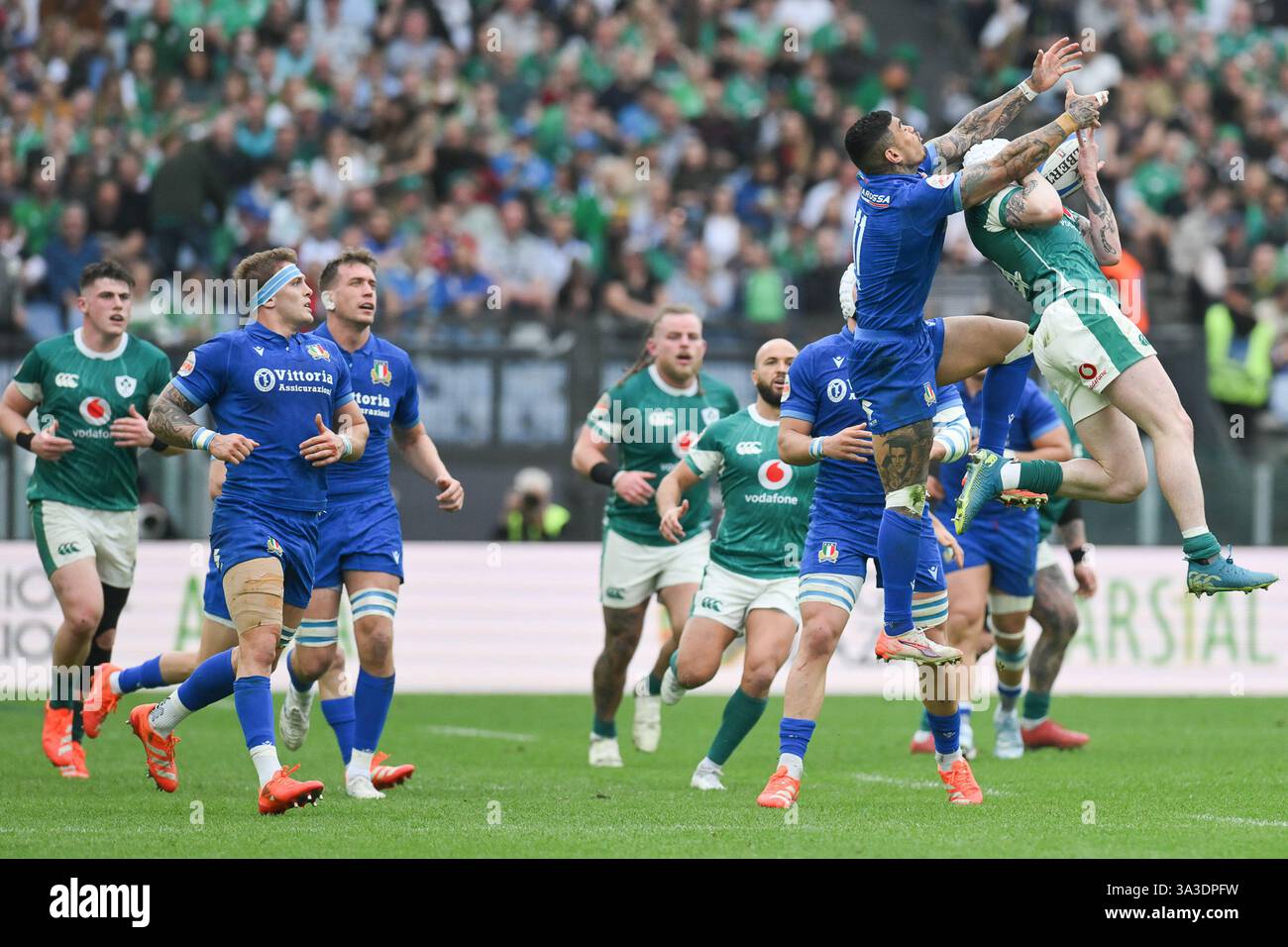 Olimpico Stadium, Rome, Italy - Monty Ioane of Italy, Mack Hansen of ...