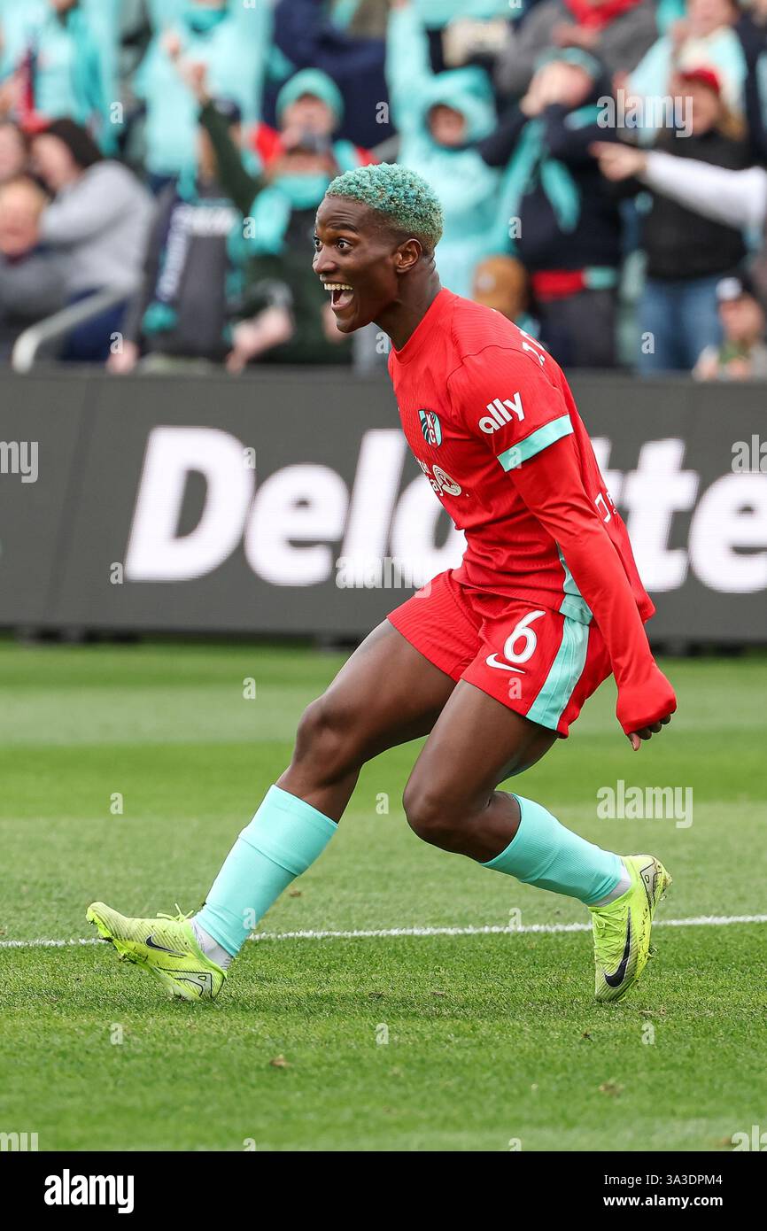 Kansas City, MO, USA. 15th Mar, 2025. Kansas City Current forward Temwa ...