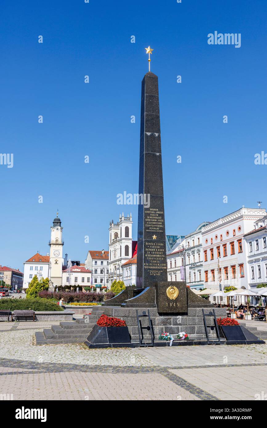 War memorial in SNP Square, Banska Bystrica, Slovakia Stock Photo - Alamy