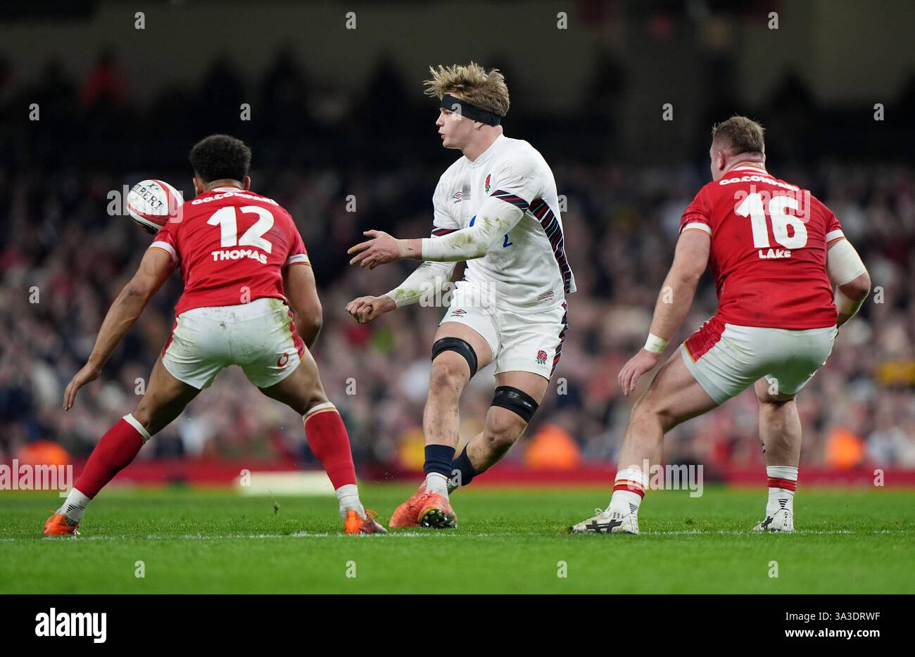 England's Henry Pollock (centre) in action during the Guinness Men's ...