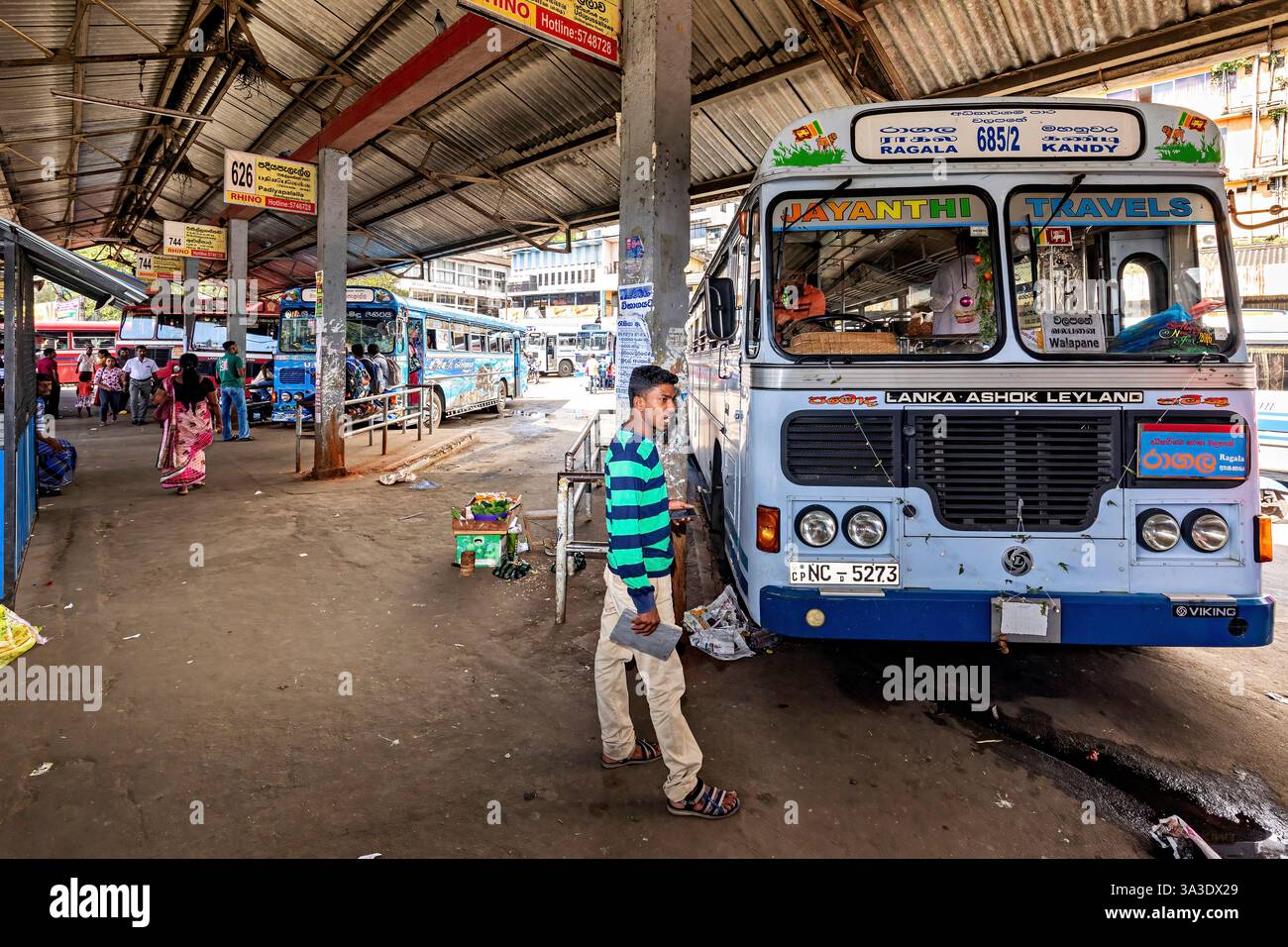 The Bus Station in the City of Kandy Sri Lanka Stock Photo - Alamy