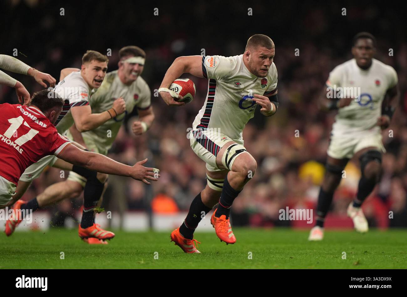 England's Chandler Cunningham-South in action during the Guinness Men's ...