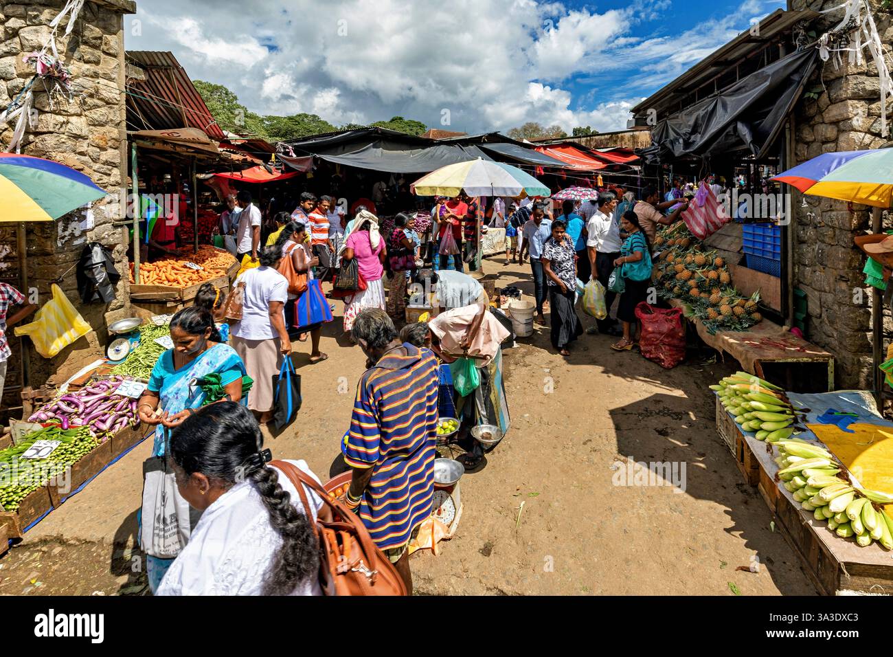 The old market hall of Kandy in Sri Lanka Stock Photo - Alamy