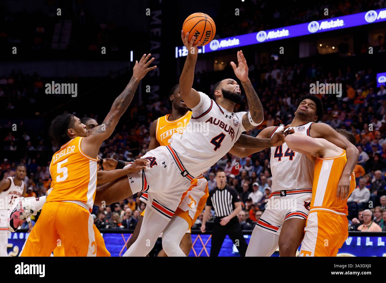 NASHVILLE, TN - MARCH 15: Auburn Tigers forward Johni Broome (4) leans ...