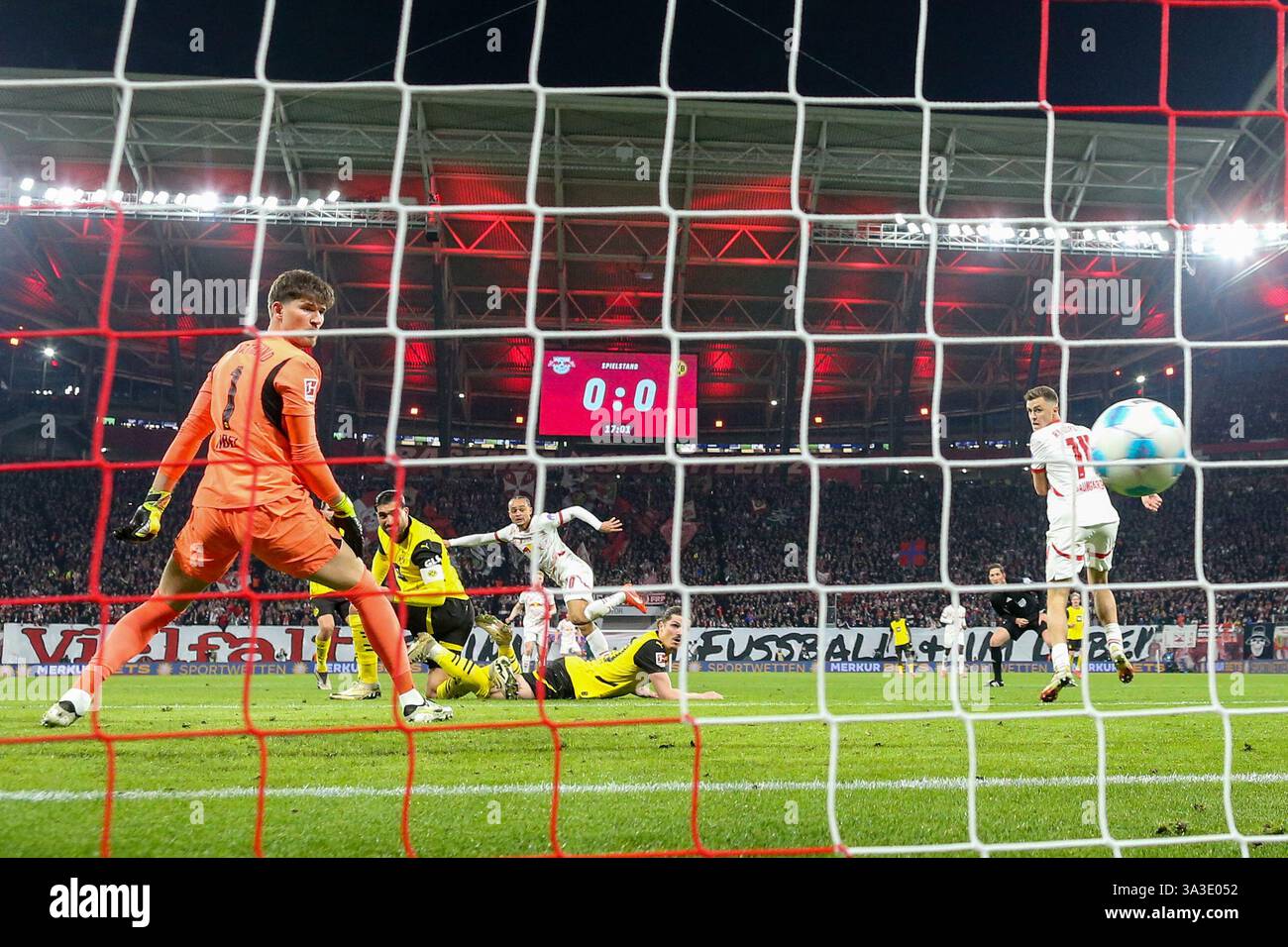 dpatop - 15 March 2025, Saxony, Leipzig: Soccer, Bundesliga, RB Leipzig ...