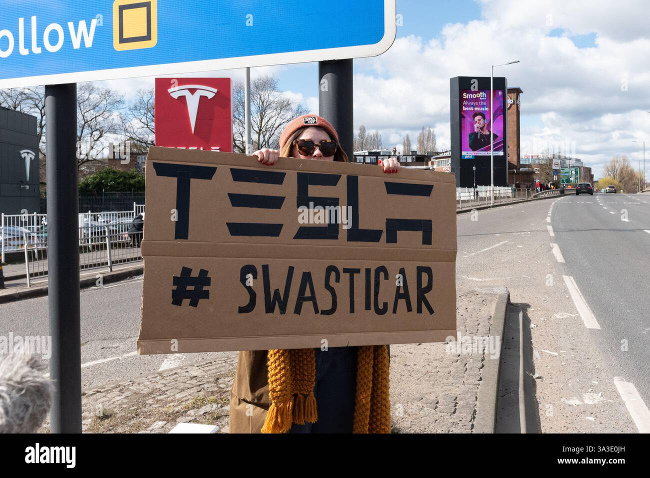 London, UK. 15 March, 2025. Opponents of Elon Musk, CEO of Tesla ...