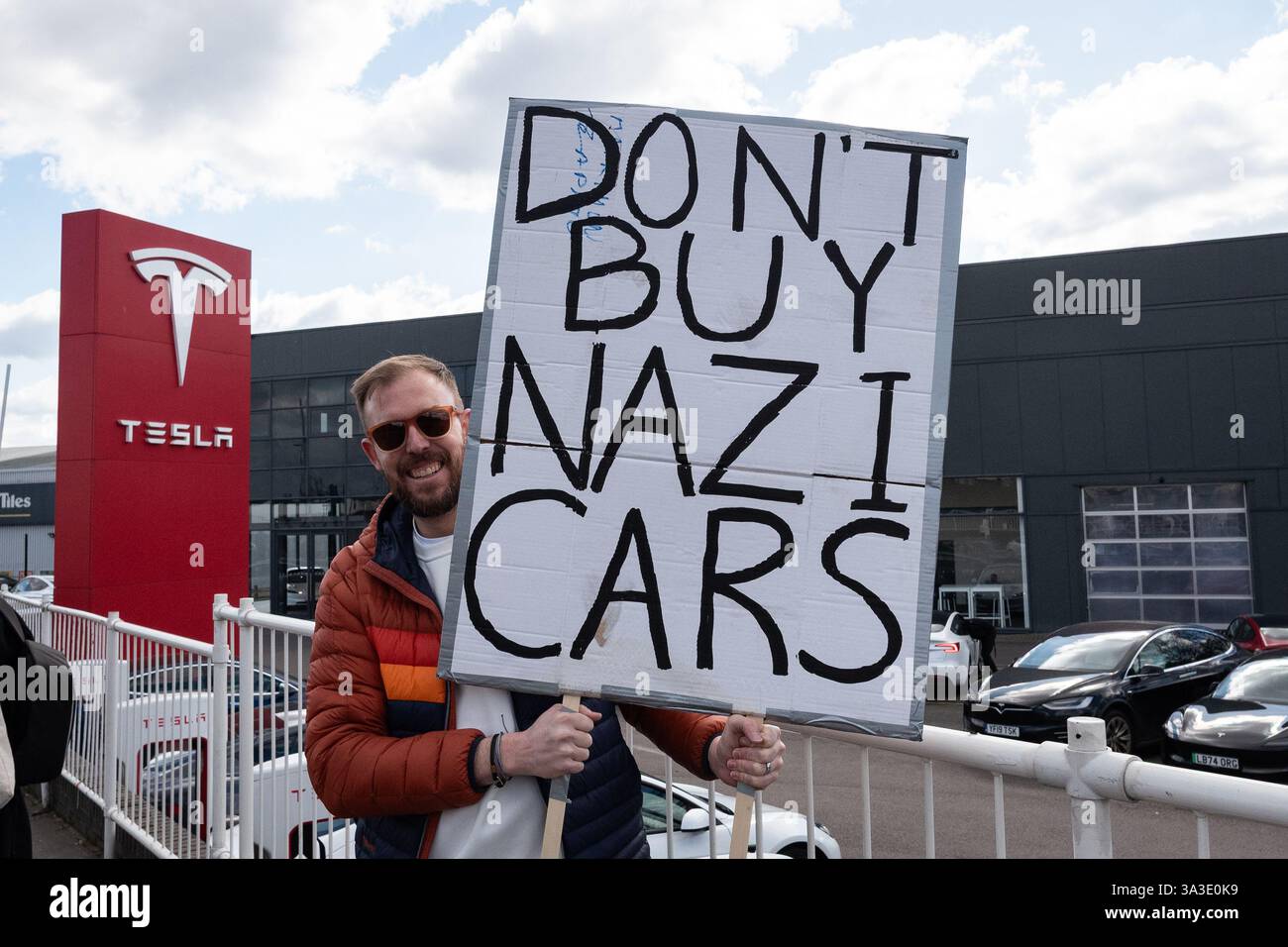 London, UK. 15 March, 2025. Opponents of Elon Musk, CEO of Tesla ...