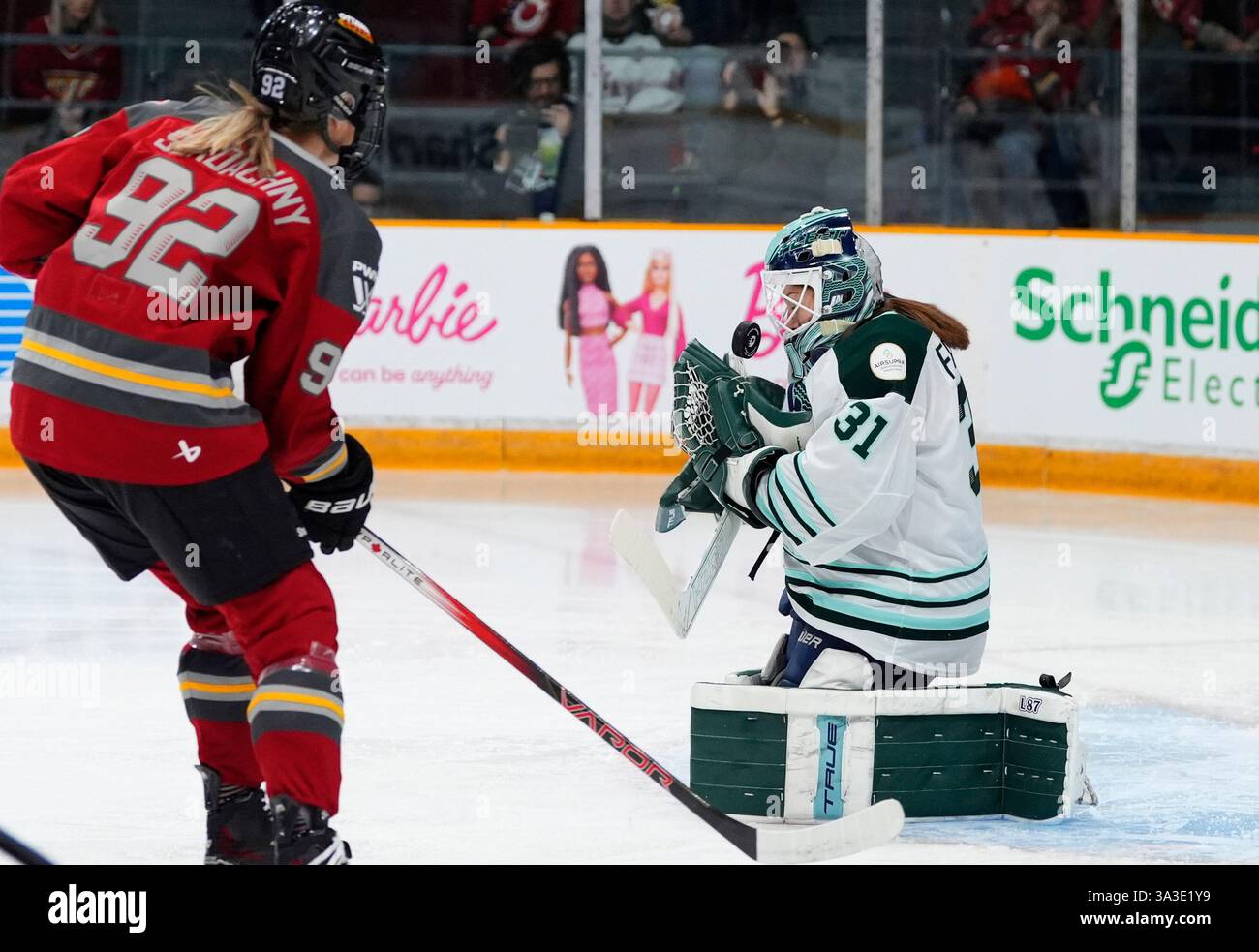 Ottawa, Canada. 15th Mar, 2025. Boston Fleet goaltender Aerin Frankel ...