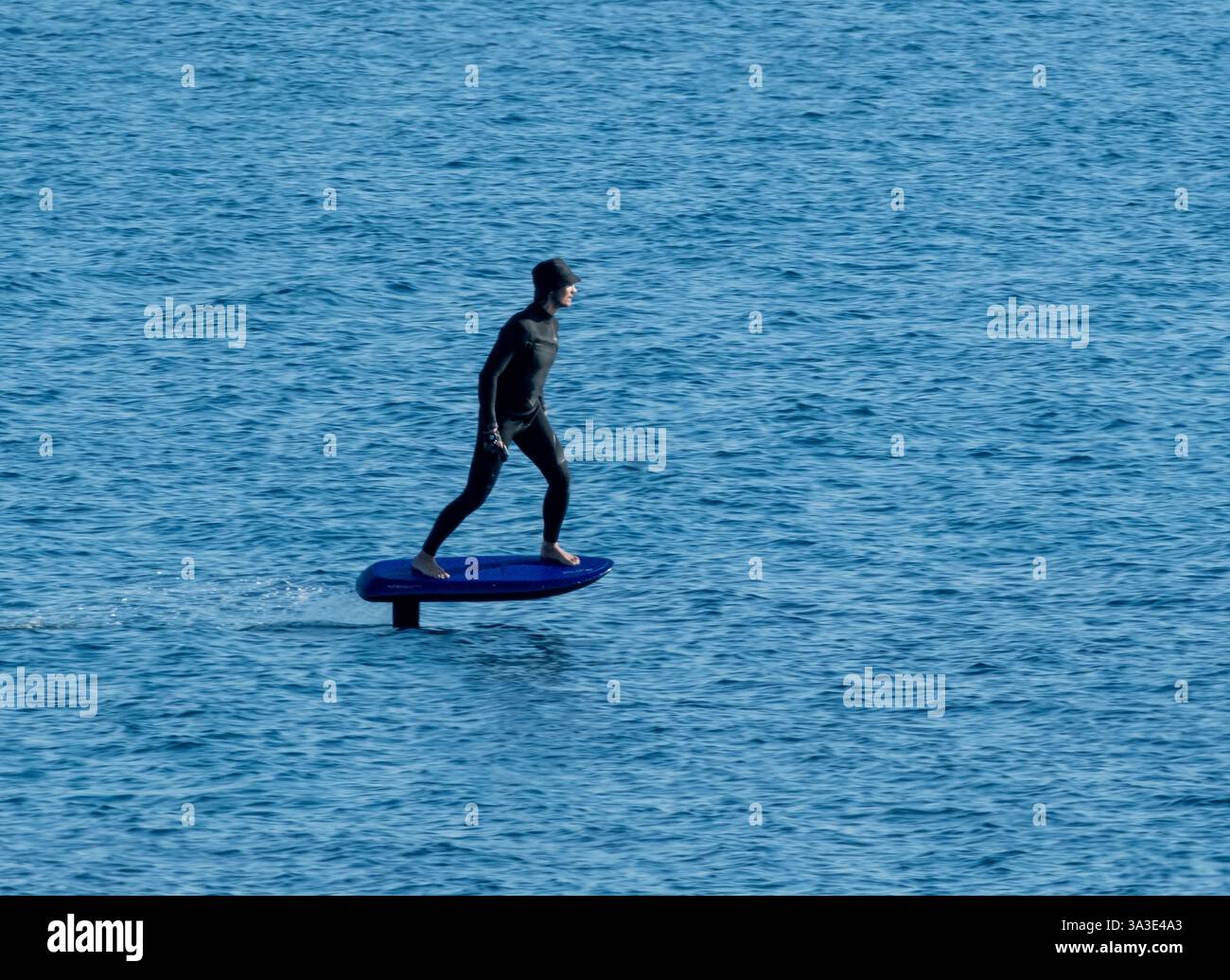 Surfing on efoil board hi-res stock photography and images - Alamy