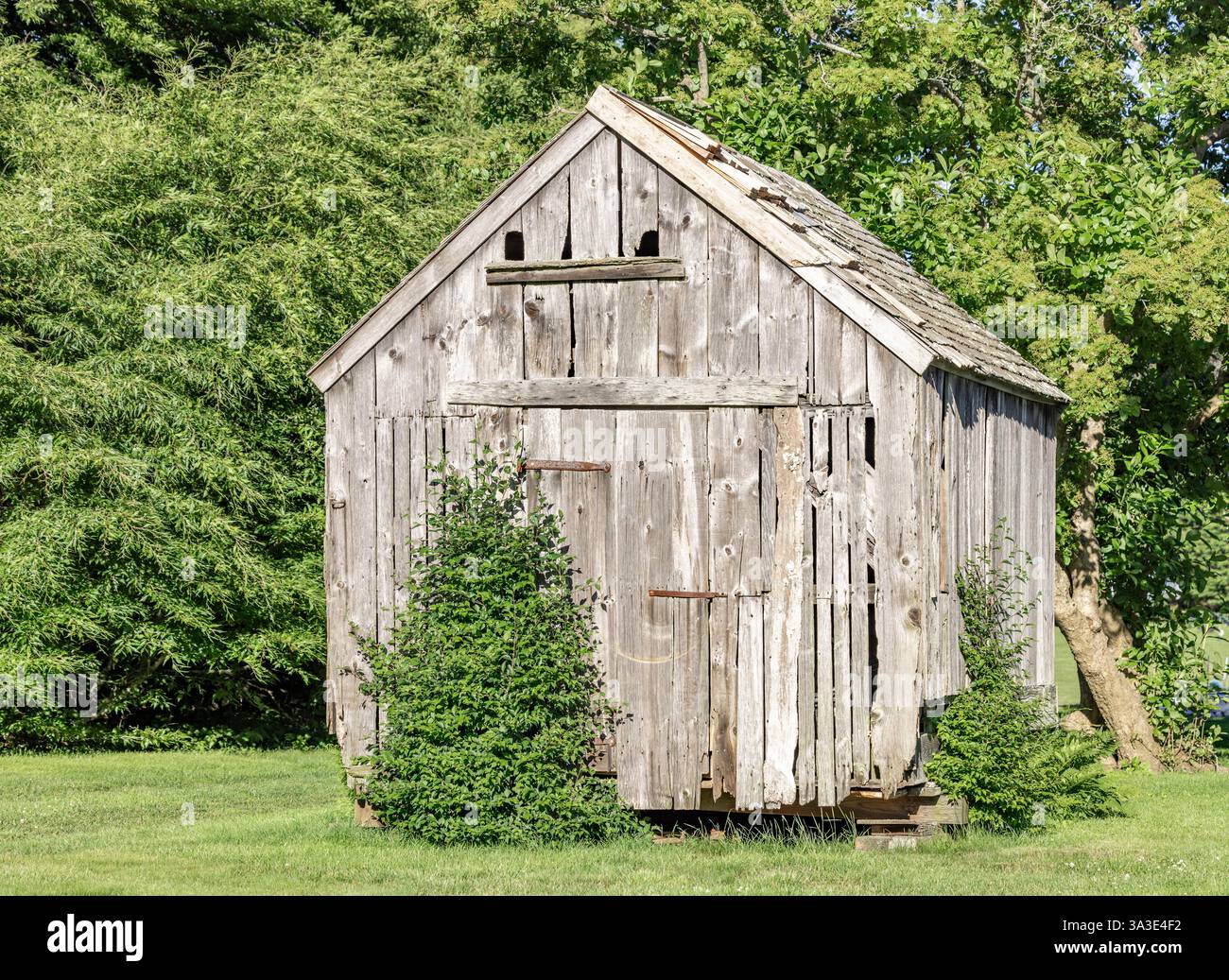 old structure at mulford farm museum Stock Photo - Alamy