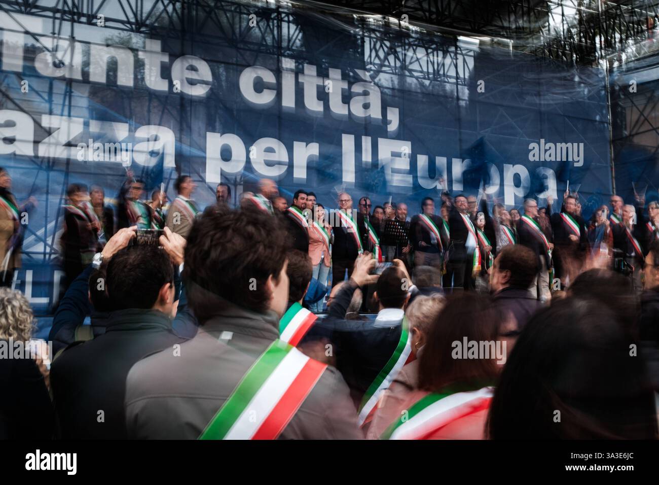 Rome, demonstration A Square For Europe , without political banners, to ...