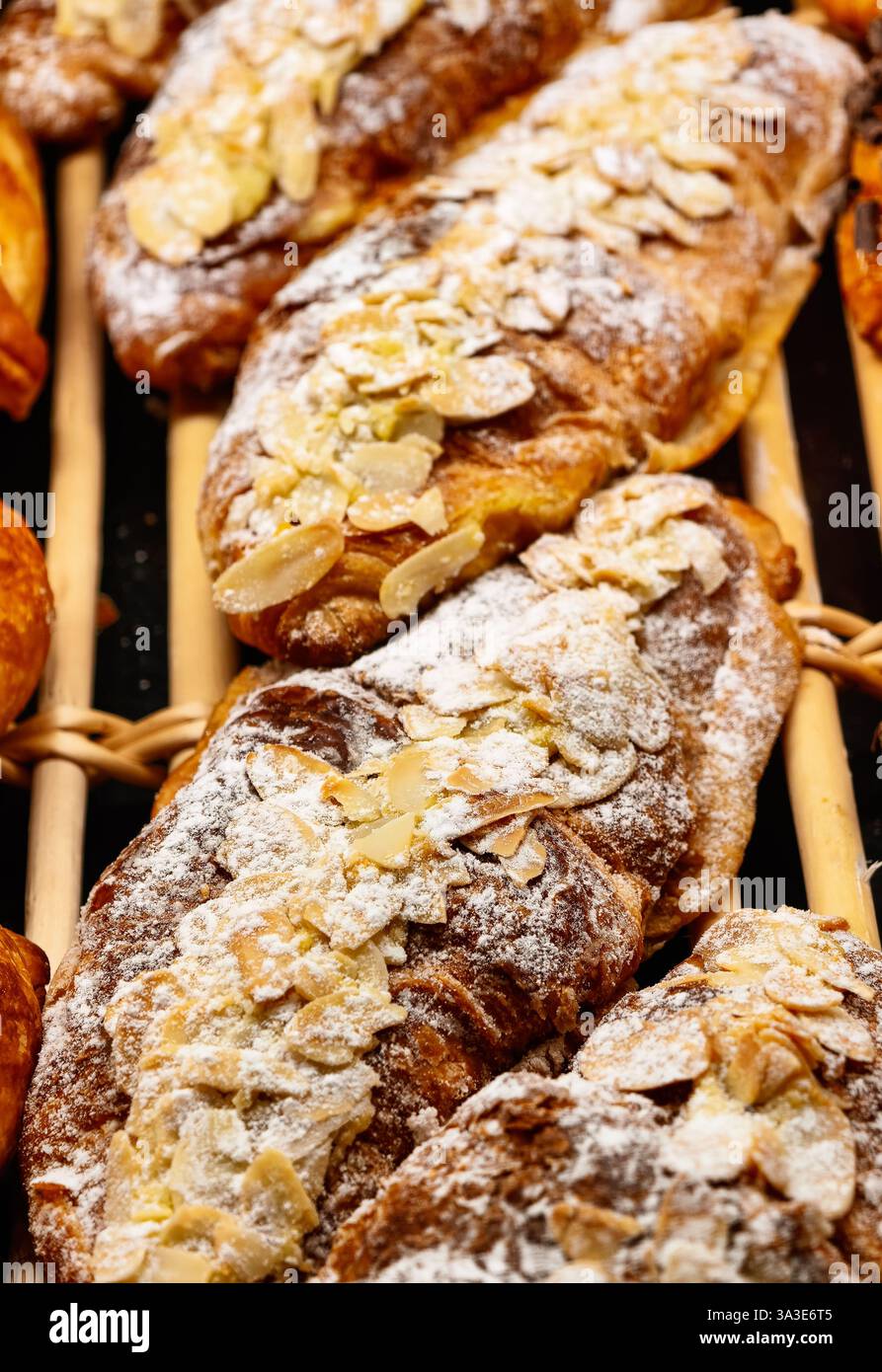 Toasted finish hi-res stock photography and images - Alamy