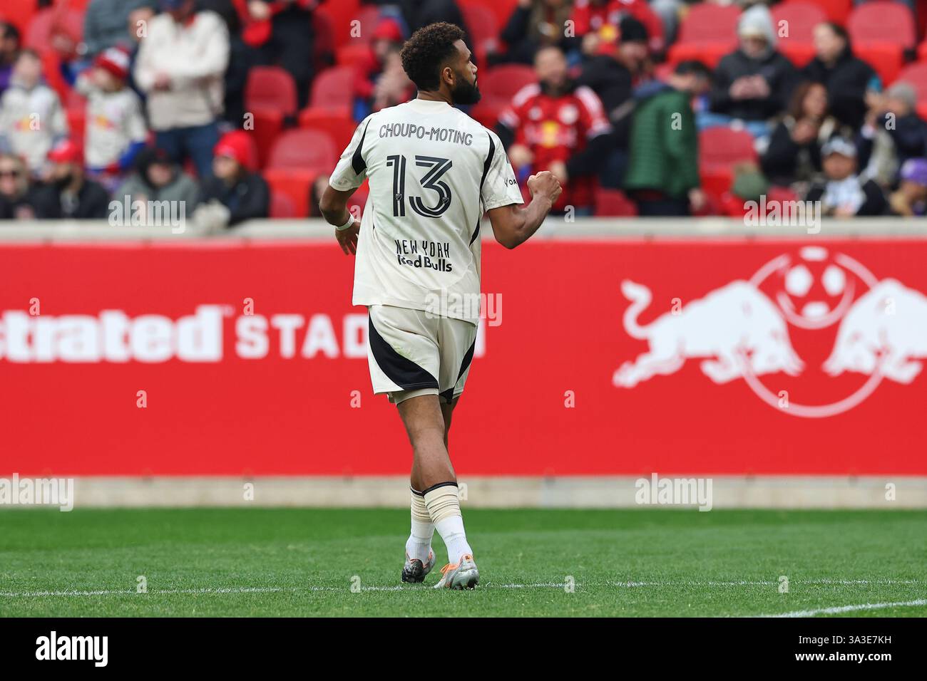 HARRISON, NJ - MARCH 15: Eric Maxim Choupo-Moting #13 of New York Red ...
