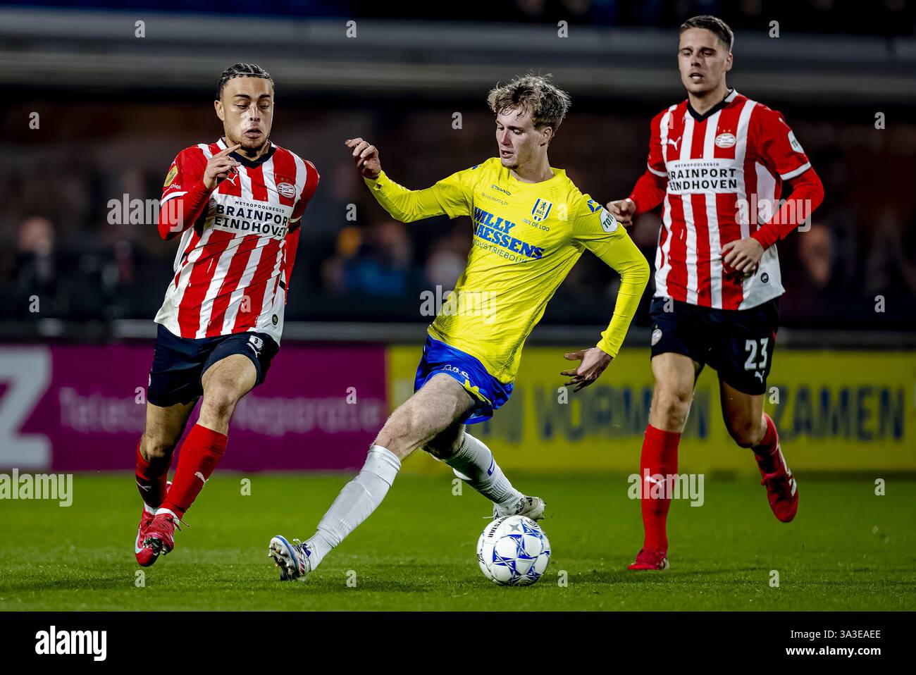 WAALWIJK, Netherlands. 15th Mar, 2025. SPO, Mandemakers Stadium, Dutch ...
