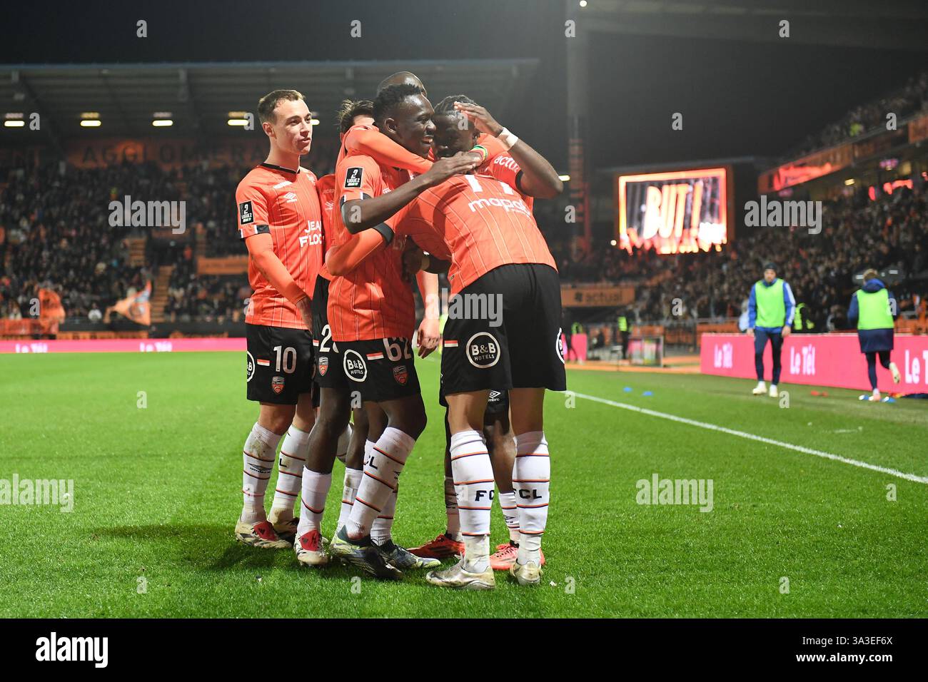 10 Pablo PAGIS (fcl) - 62 Arthur AVOM (fcl) during the Ligue 2 BKT ...