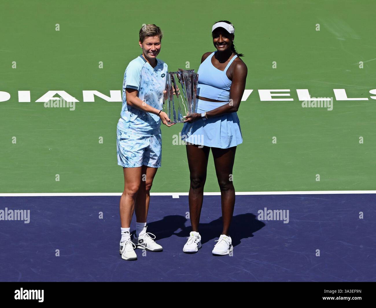 INDIAN WELLS, CA - MARCH 15: Demi Schuurs (NED) and Asia Muhammad (USA ...