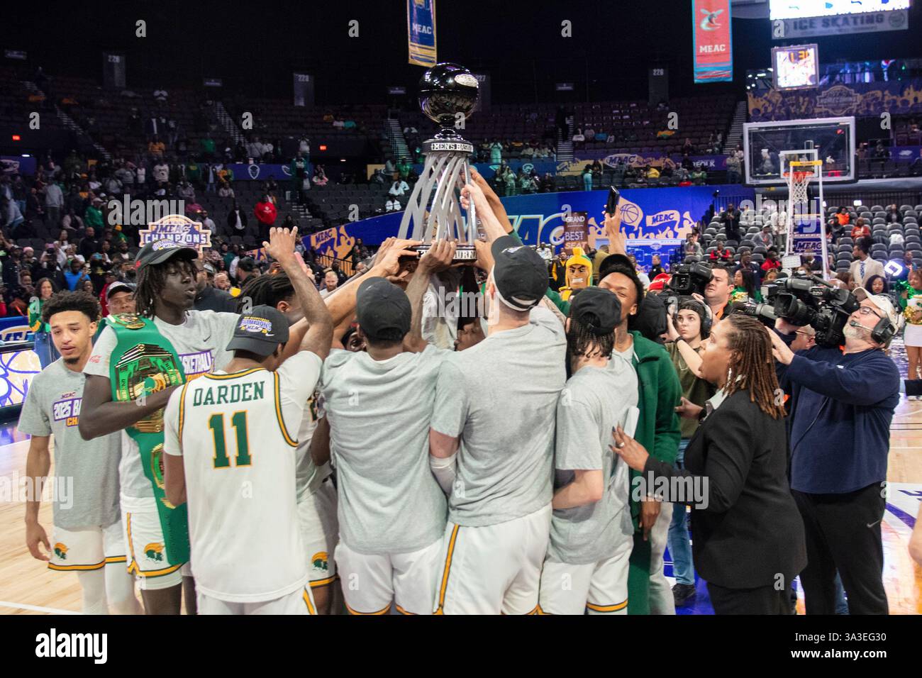 Norfolk State celebrates after defeating South Carolina State in an ...