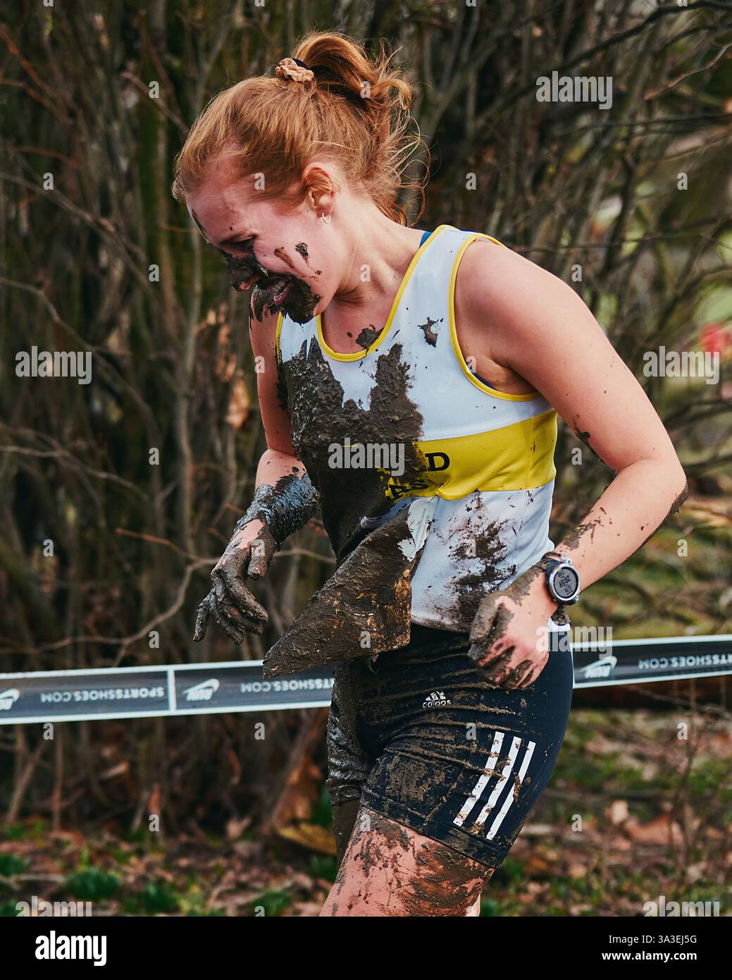 Women covered in mud hi-res stock photography and images - Alamy