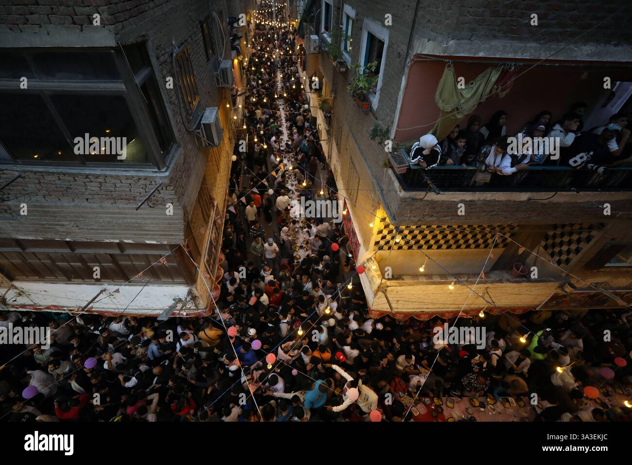 Ramadan in Egypt People in Matareya district gather to eat Iftar during ...