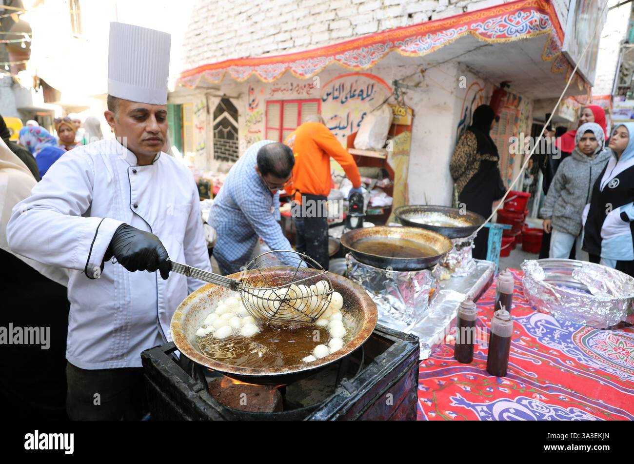 Ramadan in Egypt People prepare food in Matareya district for Iftar during Ramadan in Cairo ...