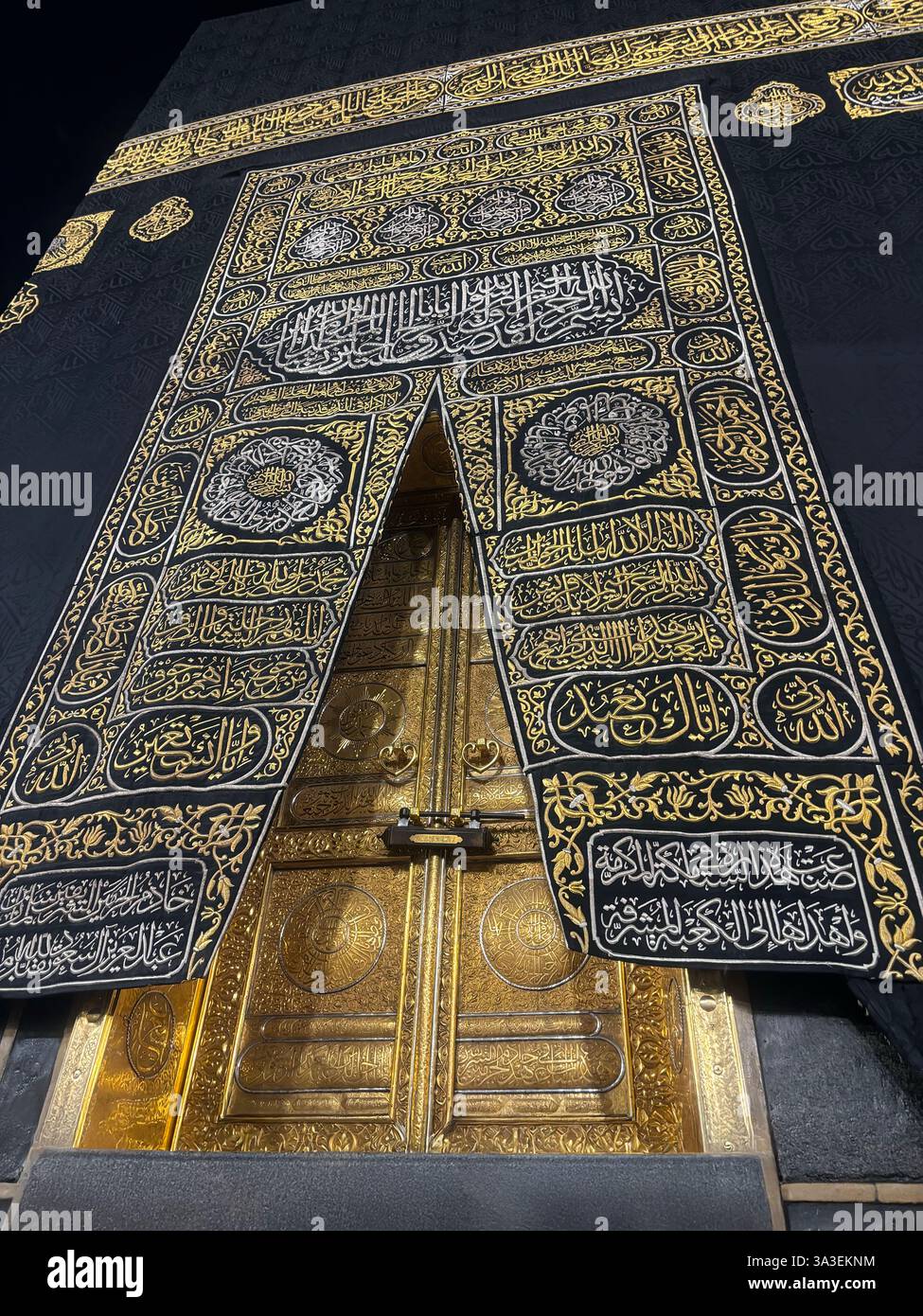 Mecca, Saudi Arabia - May 02, 2024 : The door of the Kaaba called ...