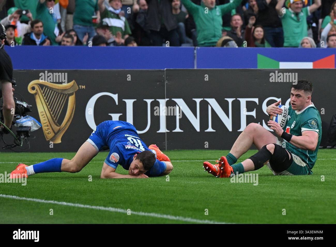 Rome, Lazio. 15th Mar, 2025. Dan Sheehan of Ireland try to score during 6 Nations match Italy v ...