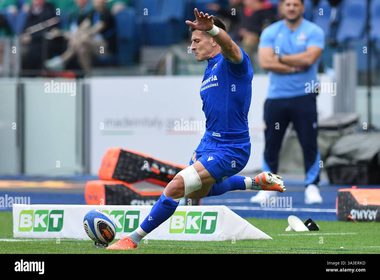 Rome, Lazio. 15th Mar, 2025. Tommaso Allan of Italy during 6 Nations ...