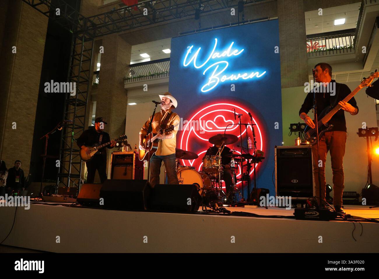 Wade bowen hi-res stock photography and images - Alamy