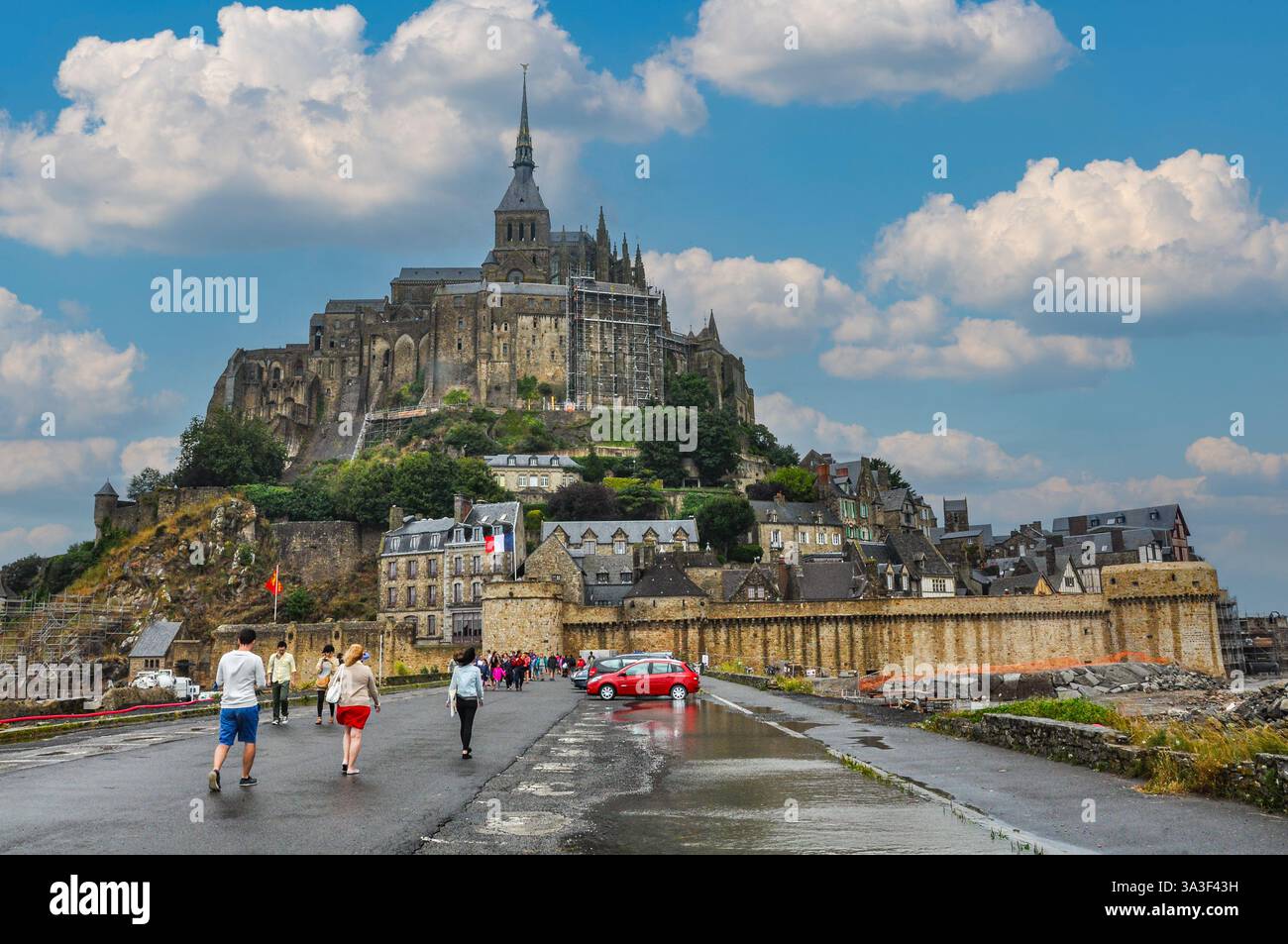 Mont Saint-Michel: A Timeless Architectural Masterpiece Drawing ...